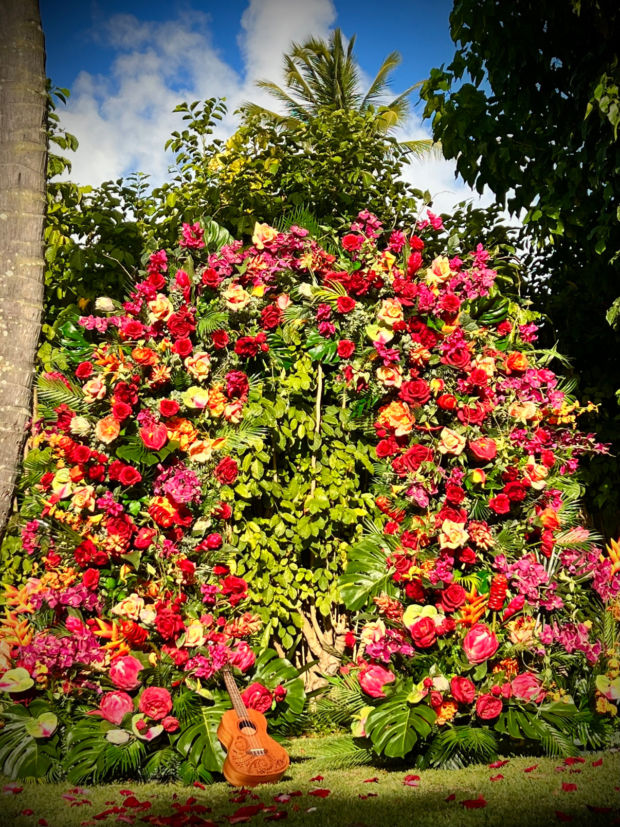Aloha Tropical Floral Pillars; Hawaii Wedding Arches; Hawaii Events ...